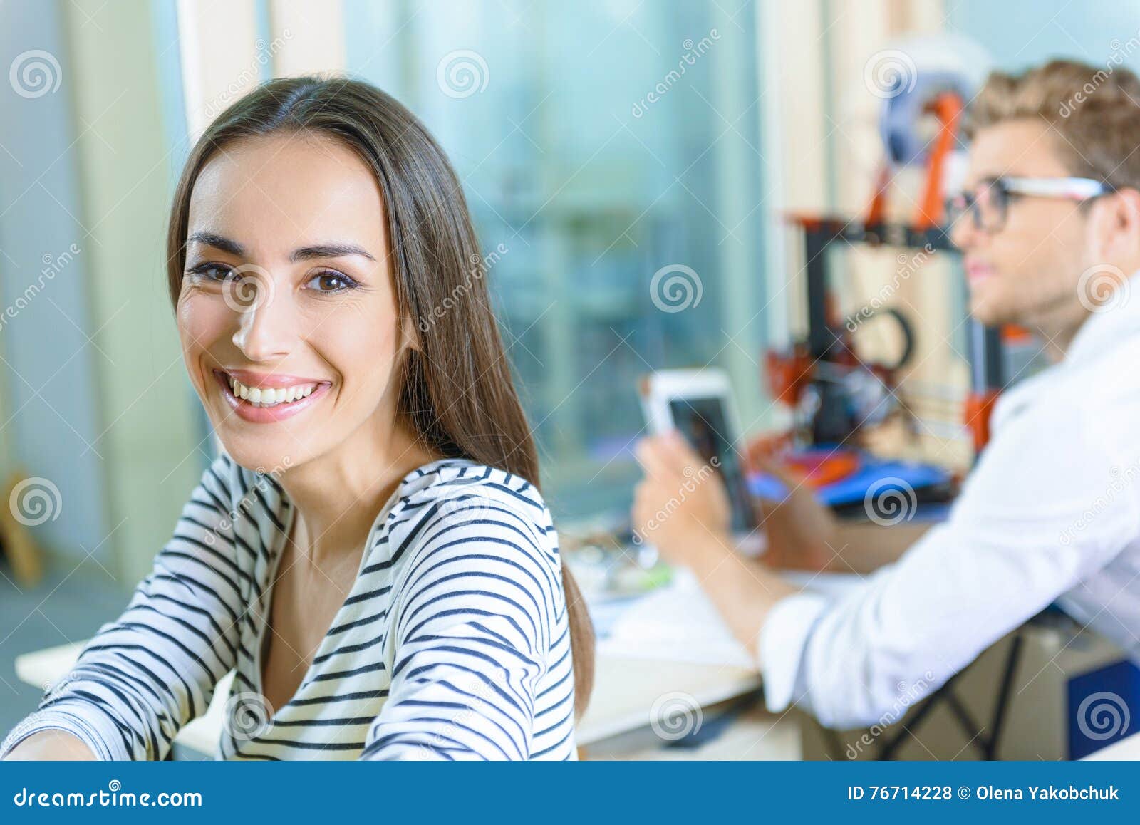 Happy Colleagues Using Three Dimensional Technology Stock Photo - Image ...