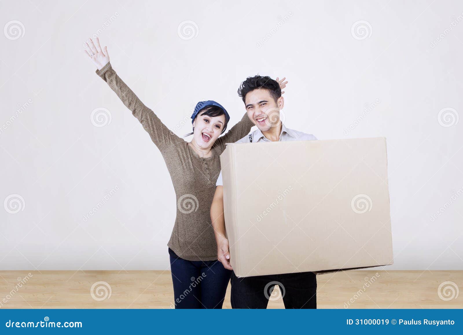Happy Couple Carry Box at Home Stock Image - Image of married, mortgage ...