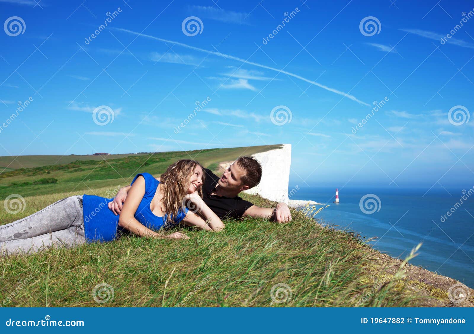 Happy Couple on the Edge of a Cliff Stock Photo - Image of hiking ...