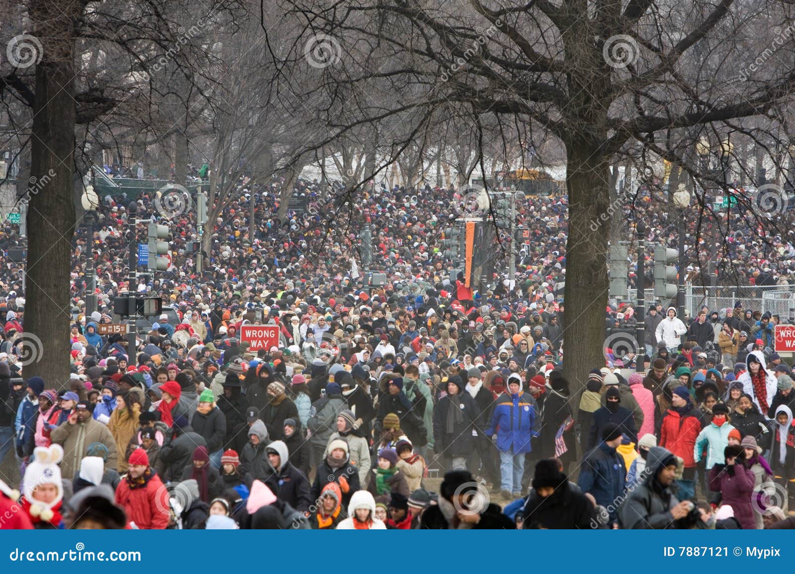 Happy Crowd Going Home editorial photo. Image of obama - 7887121