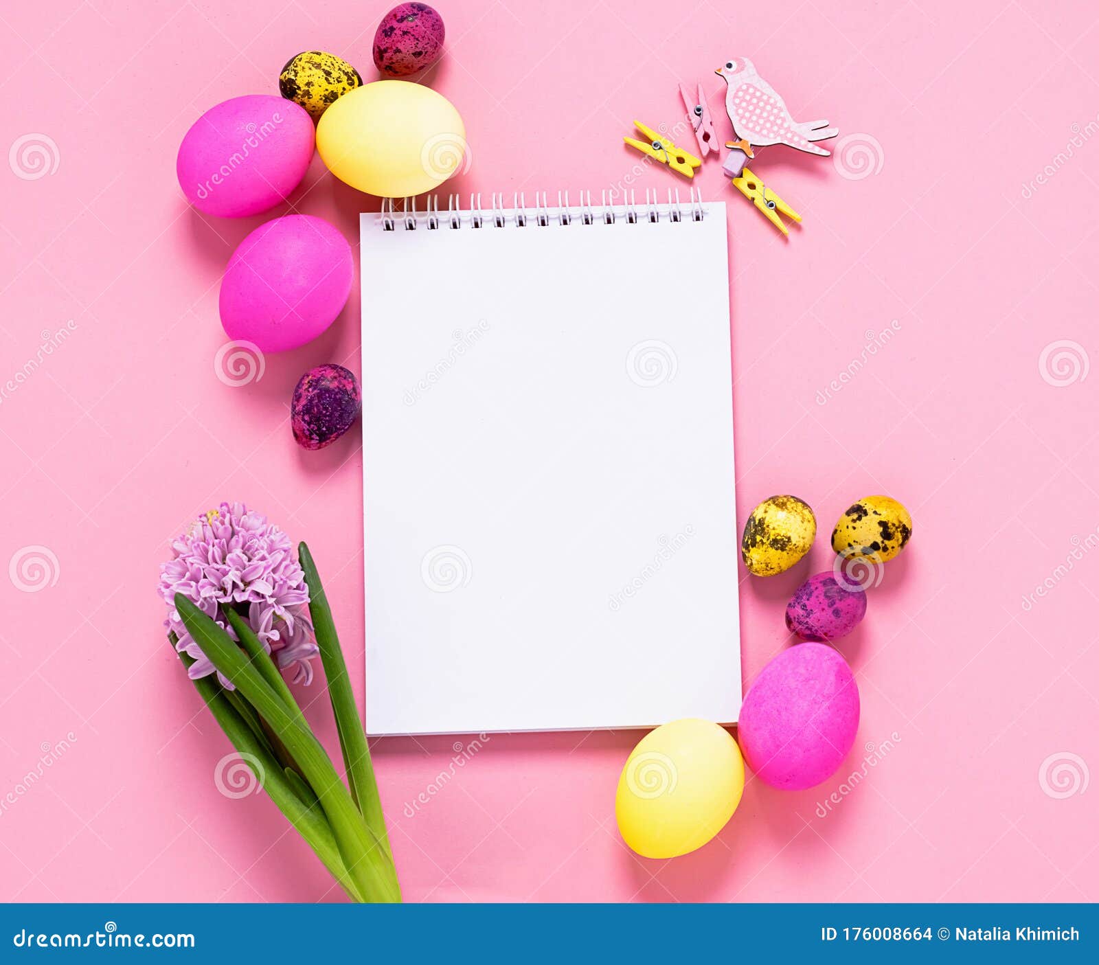 Happy Easter Concept. Festive Spring Layout of Eggs Clean Notebook ...
