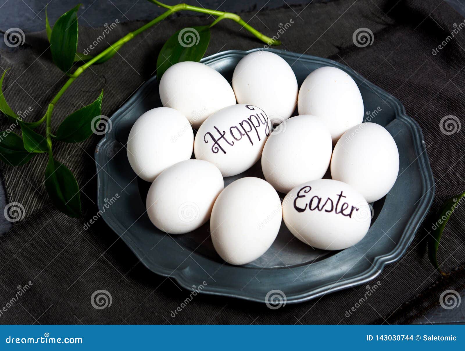 Happy Easter Note Written on Eggs Stock Photo - Image of note, animal ...