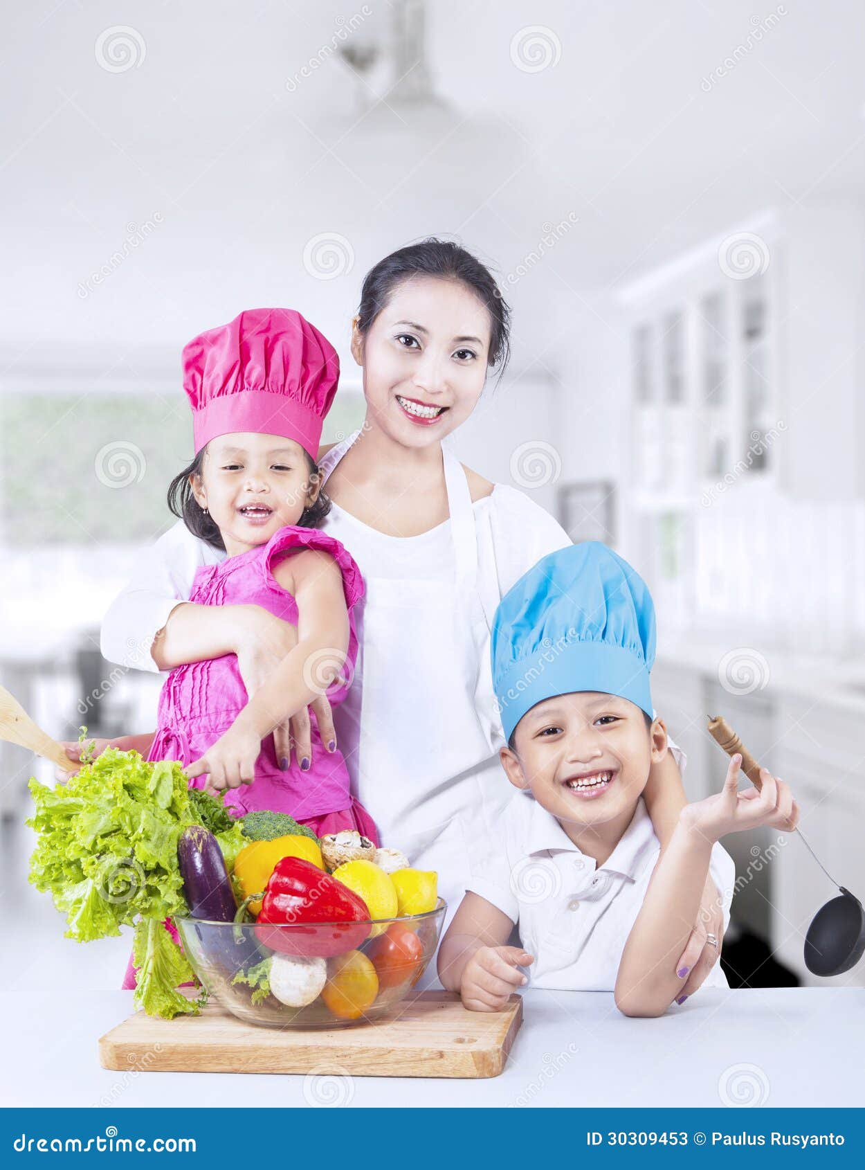 Happy family chef at home stock image. Image of apron - 30309453
