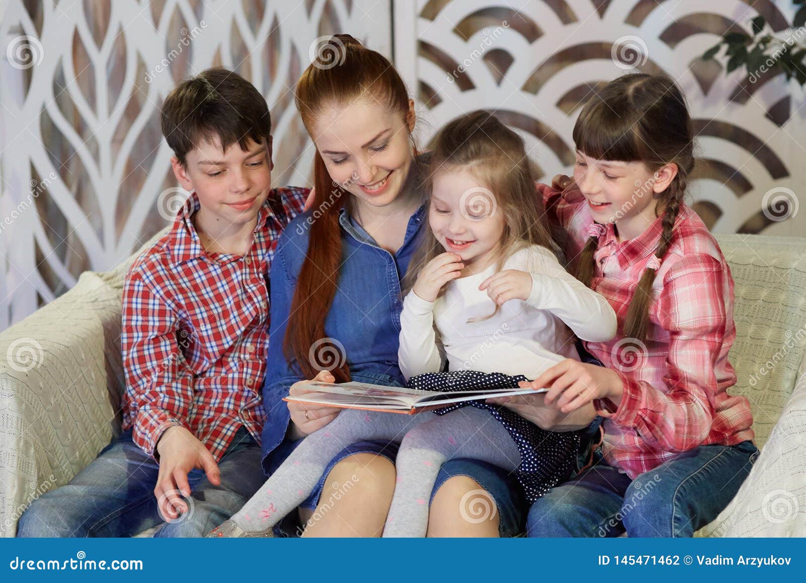 Happy Family Reading Books at Home. Stock Photo - Image of lifestyle ...