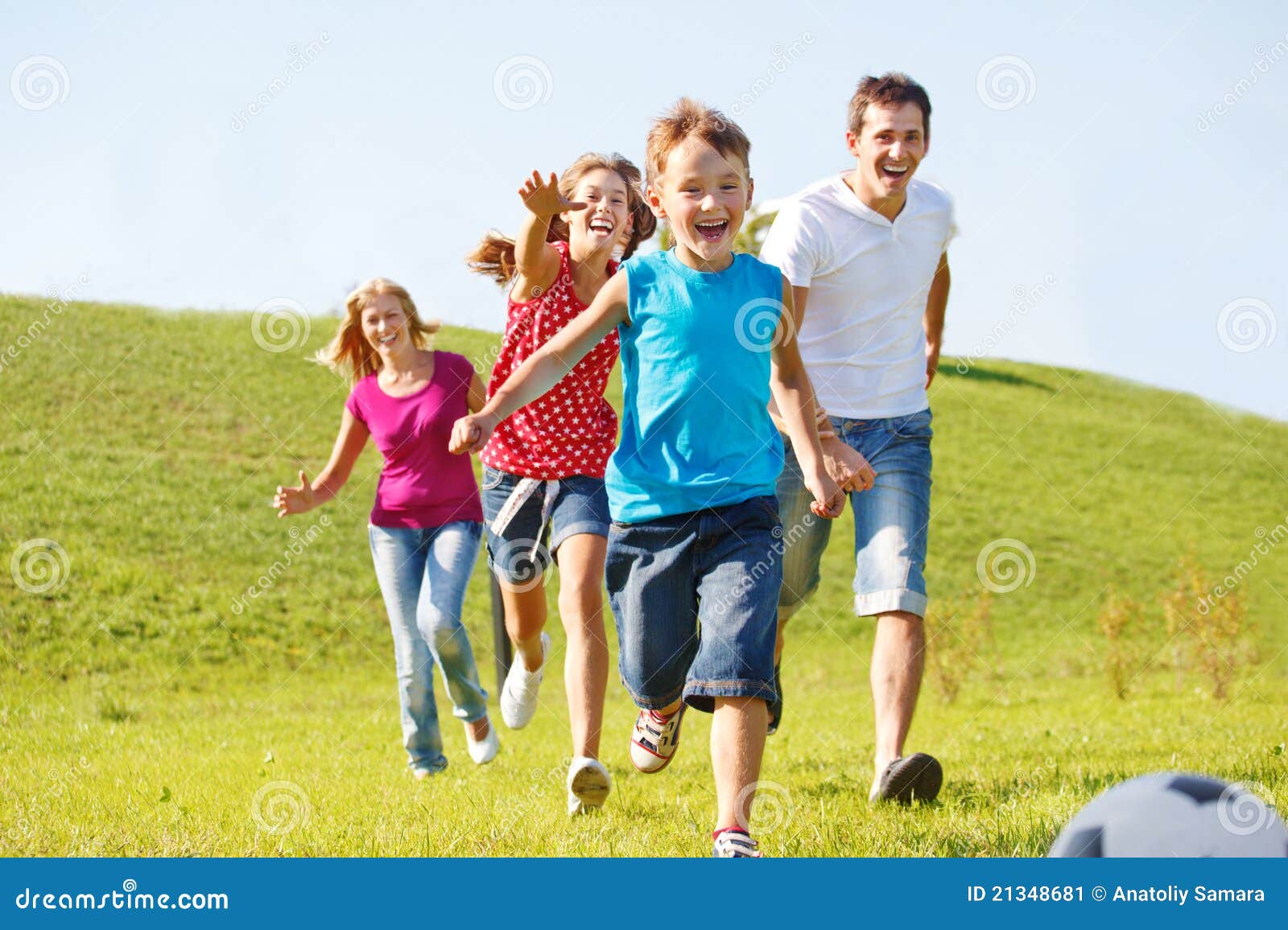 Happy family running stock image. Image of parents, girl - 21348681