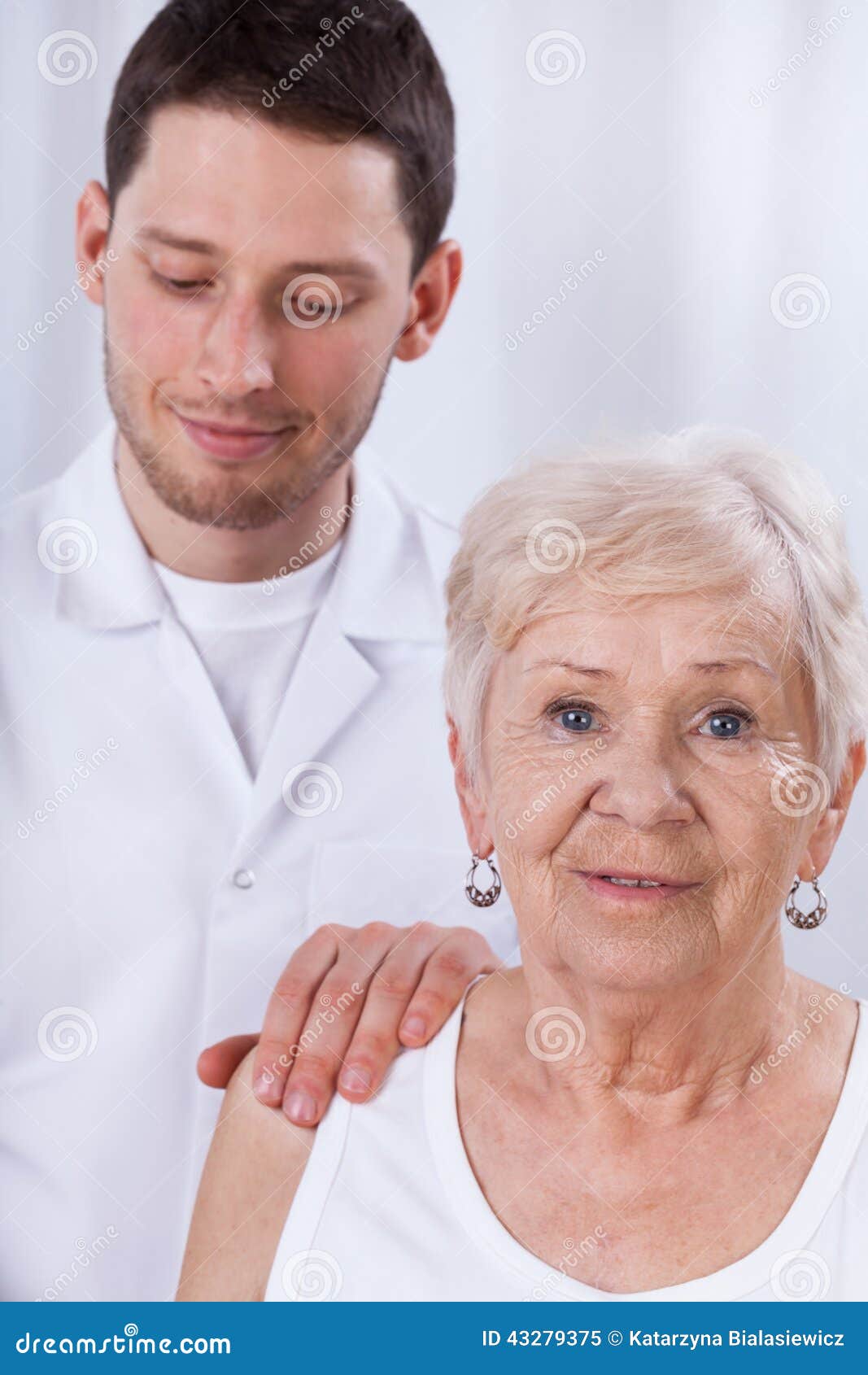Happy geriatric patient stock image. Image of geriatrics - 43279375