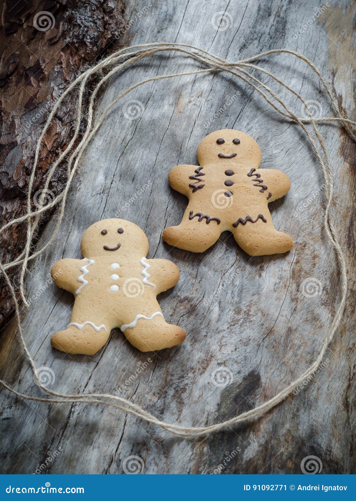 Happy Gingerbread People on Aged Wood Stock Image - Image of christmas ...