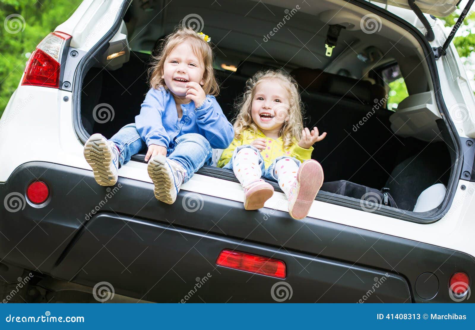 Happy kids in the car stock image. Image of hand, road - 41408313