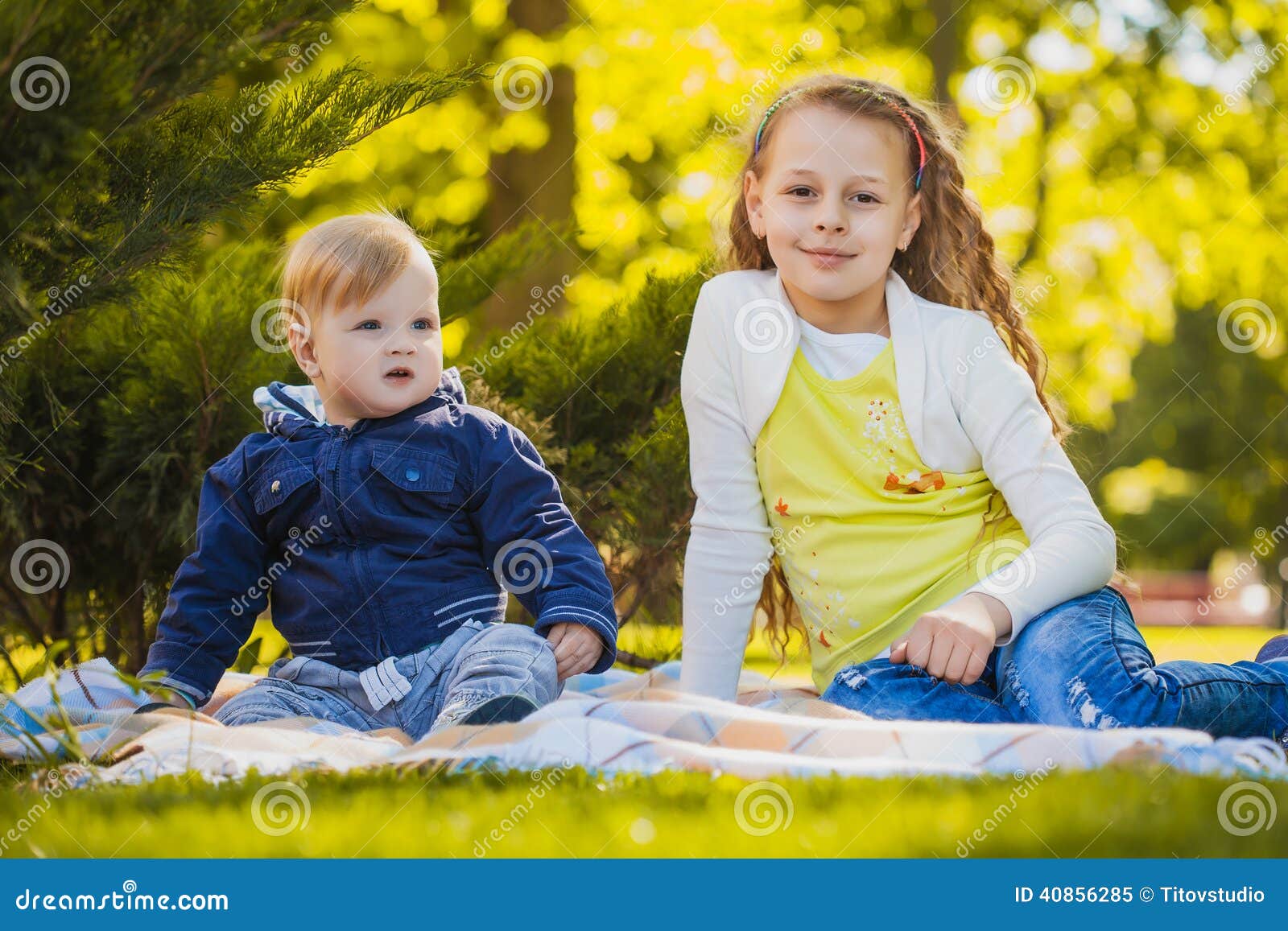 Happy Kids Have Fun in Outdoors Park Stock Image - Image of baby ...