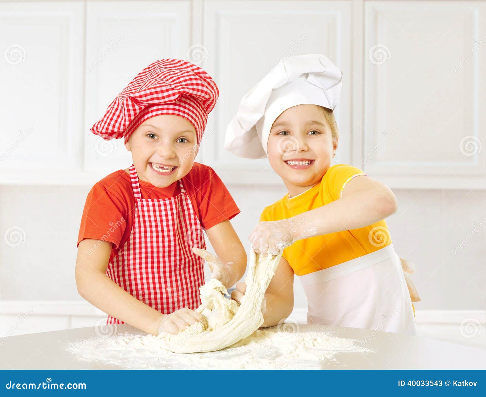 Happy little chefs stock image. Image of food, chef, cookies - 40033543
