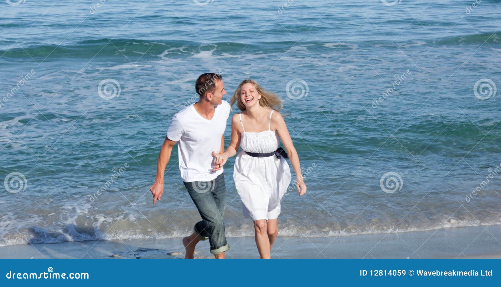 Happy Lovers Having Fun at the Seaside Stock Image - Image of love ...