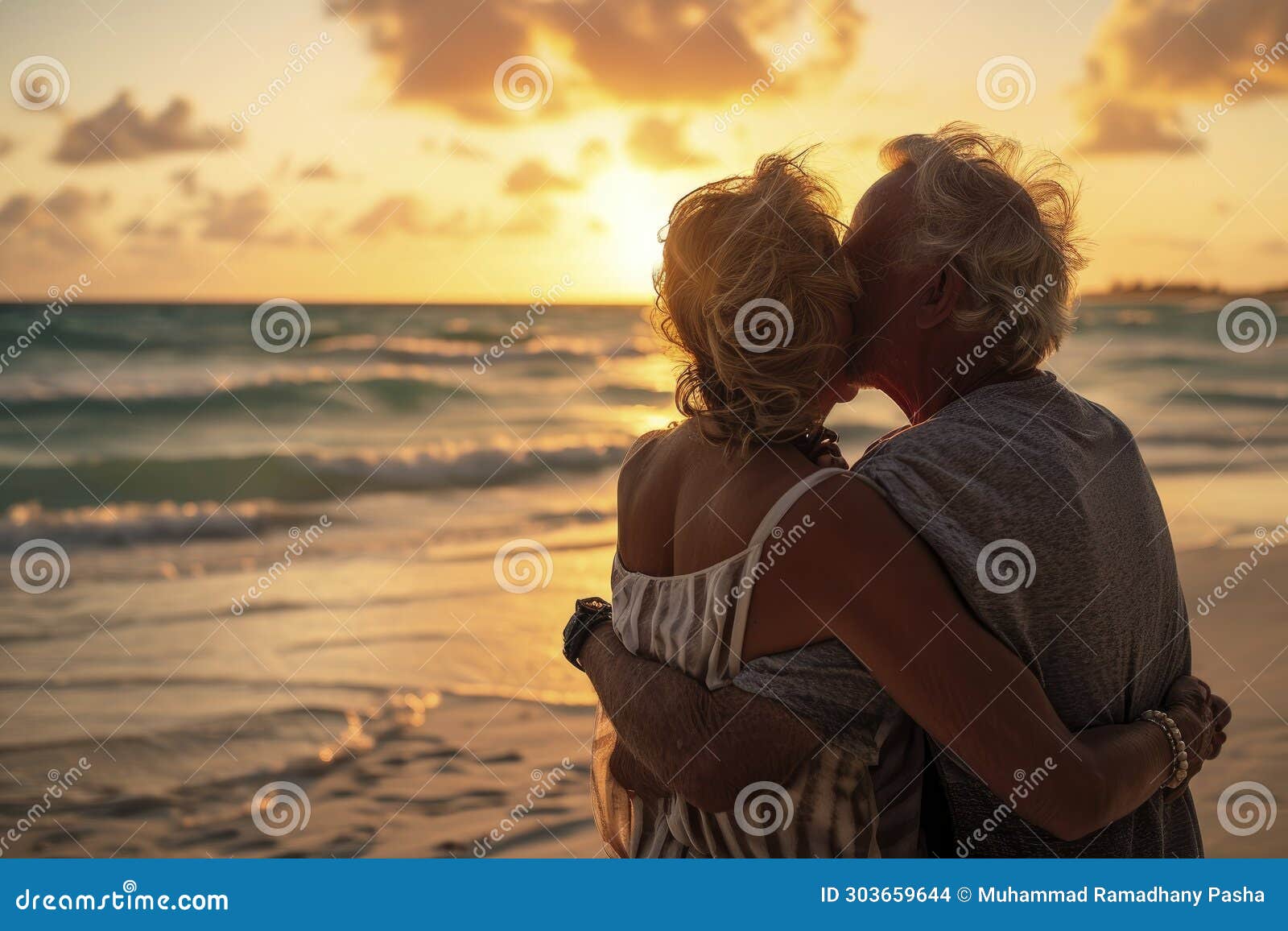 Happy Mature Couple Hug Each Other At Sunset Beach Stock Illustration