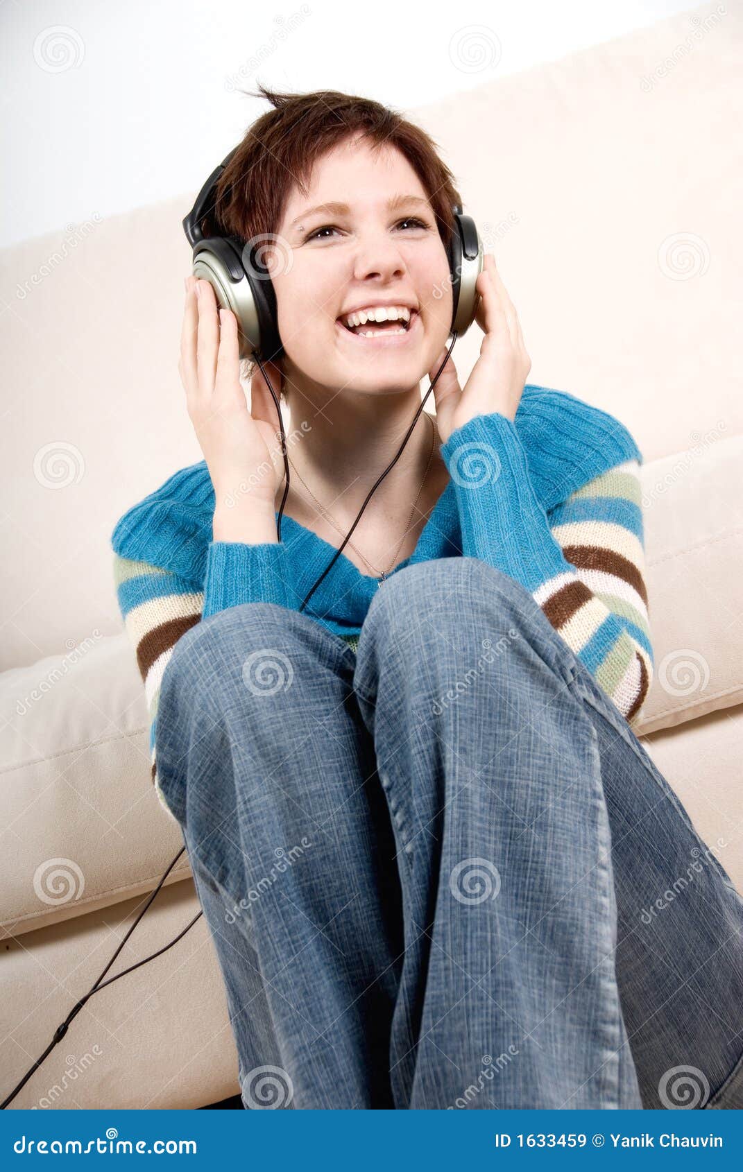 Happy music stock image. Image of sing, happy, sound, listen - 1633459