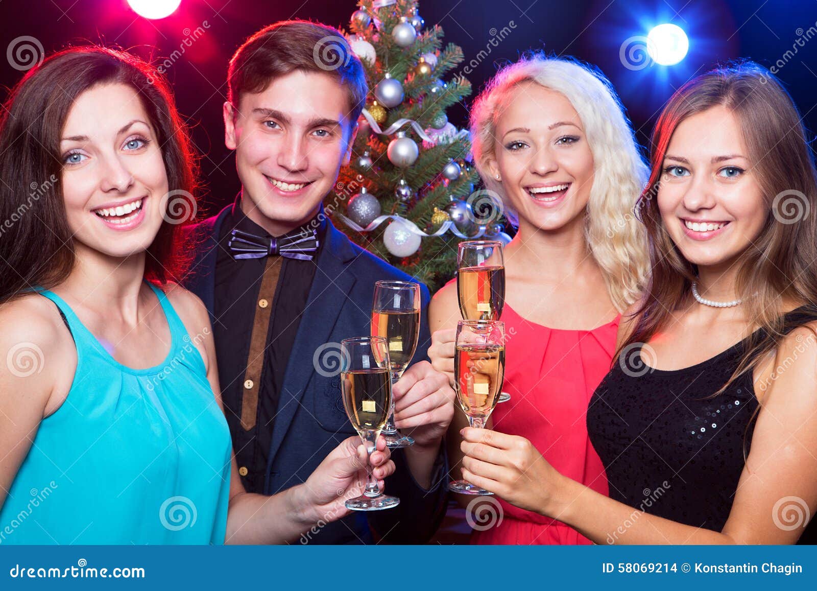 160,886 Christmas Happy People Tree Stock Photos - Free & Royalty-Free ...