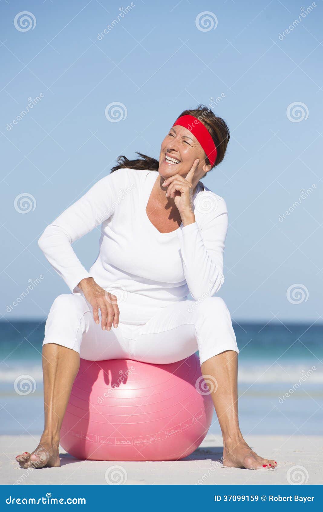 Happy Sporty Mature Woman Beach Exercising Stock Image Image Of Beach