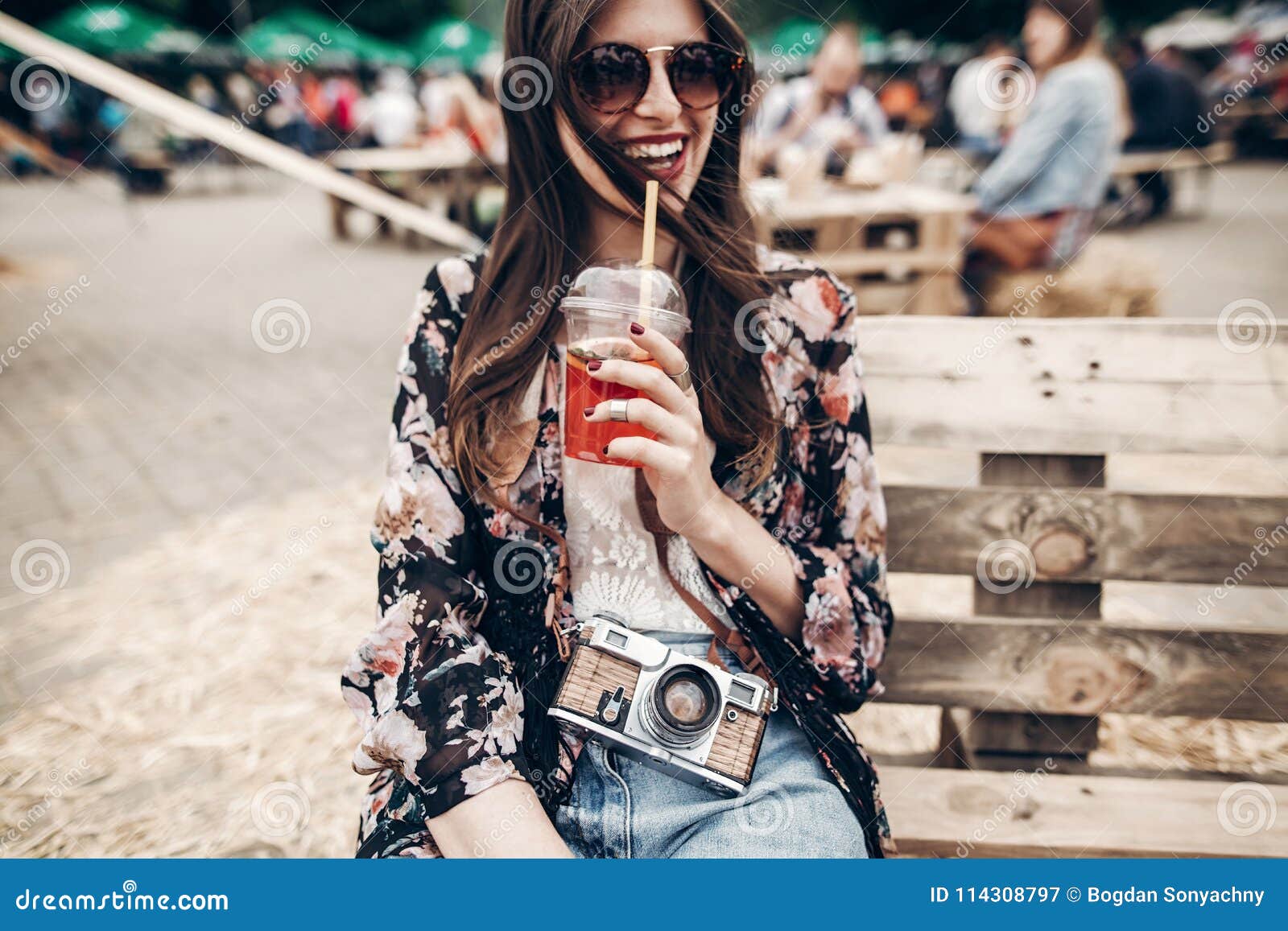 Happy Stylish Hipster Woman In Sunglasses With Lemonade Boho Gi Stock