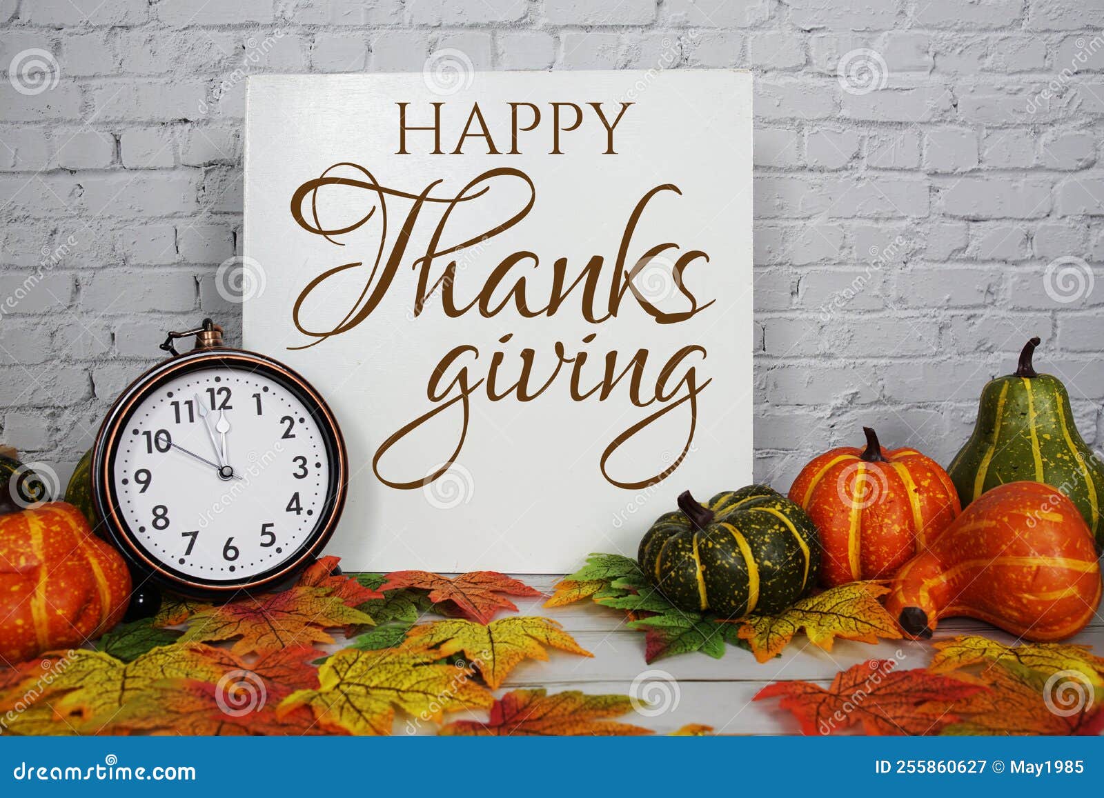 Happy Thanksgiving Text Message with Pumpkin and Maple Leaf Decoration ...