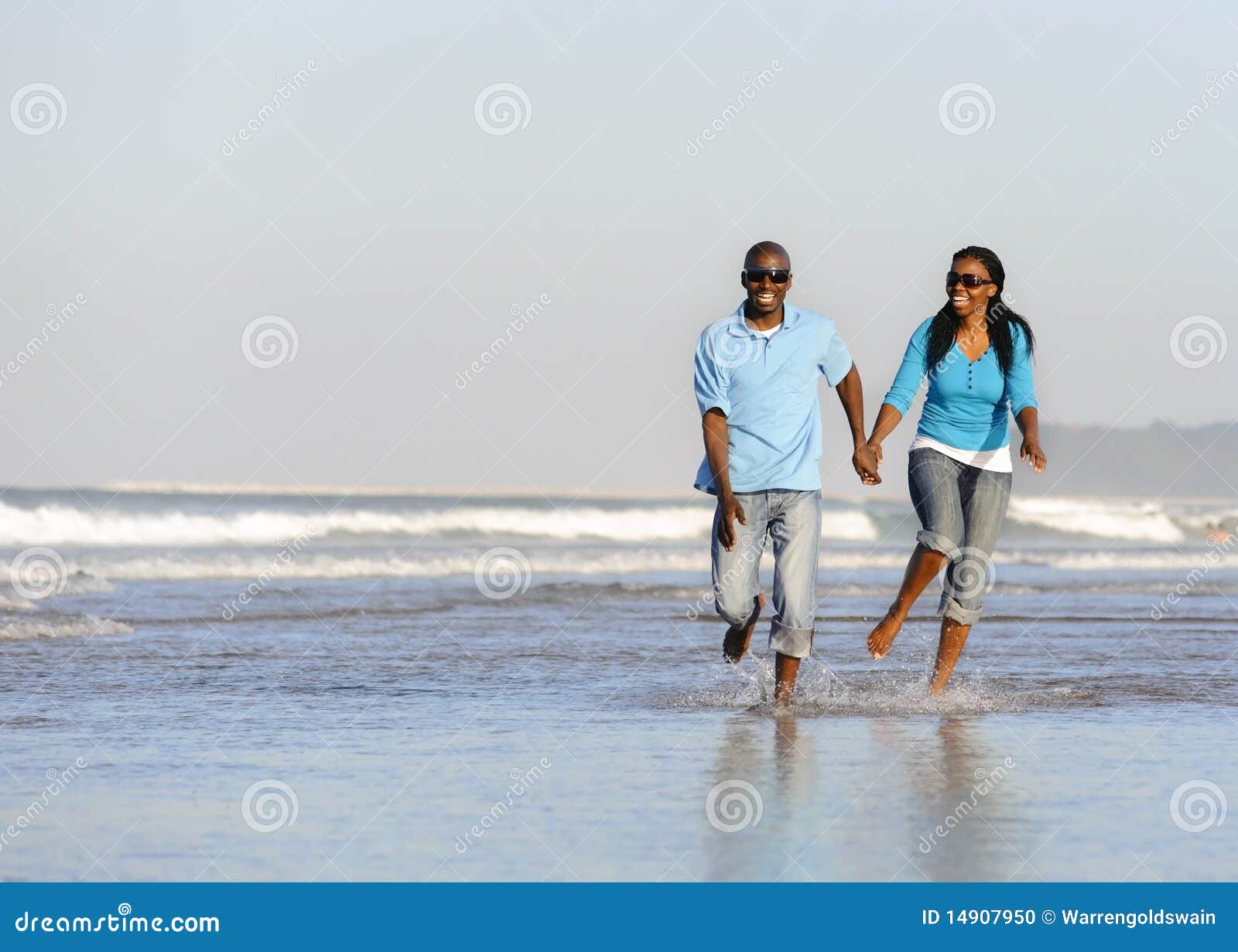 Happy walking couple stock photo. Image of ocean, pretty - 14907950