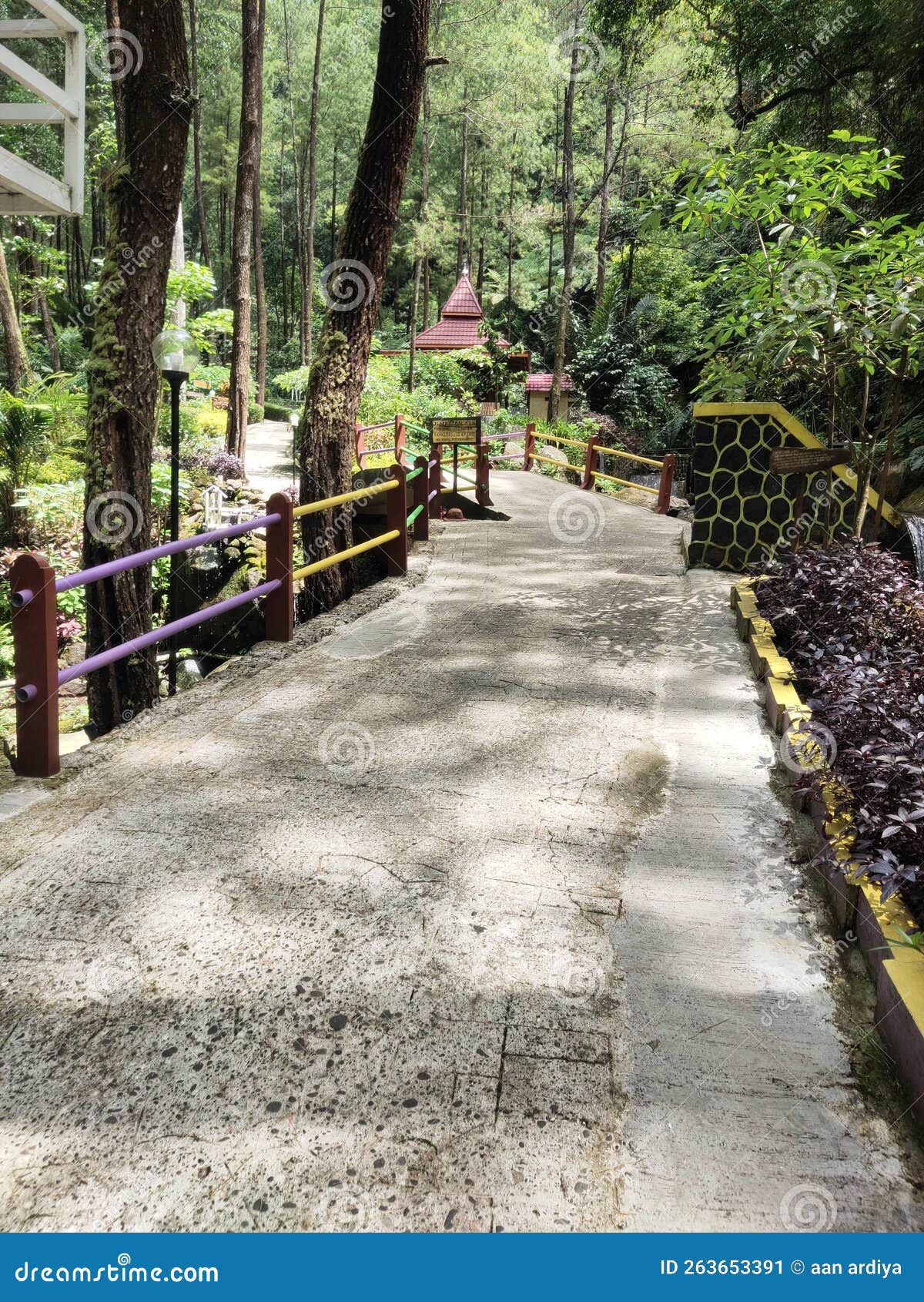 Happy Weekend in Garden Reflection Stock Image - Image of waterway ...