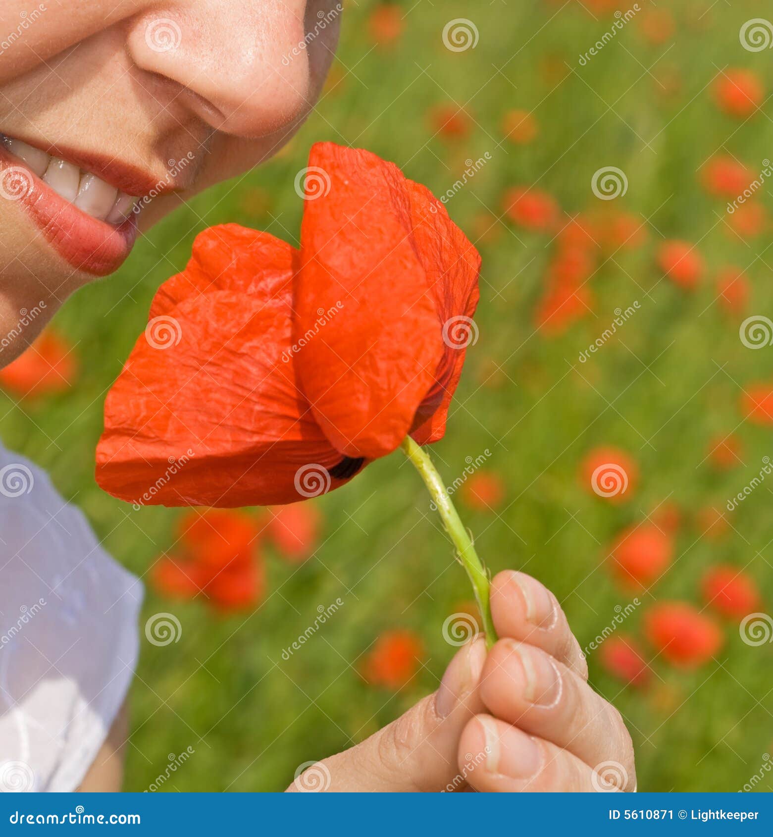 Happy Woman Smile with Poppy Stock Image - Image of field, nose: 5610871
