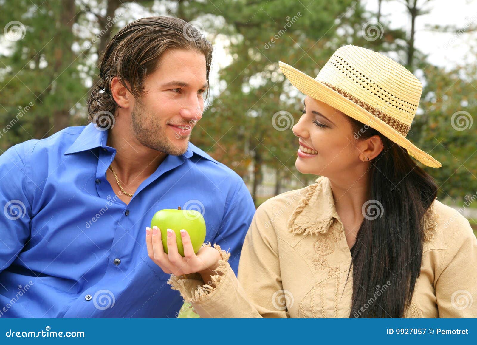 Happy Young Couple Sharing Fruits Stock Image - Image of emotion, live ...