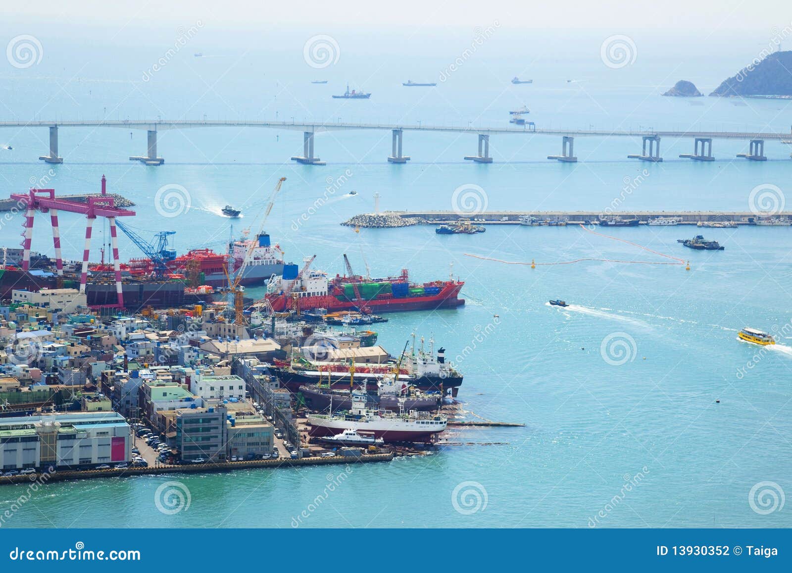 Harbor Cargo Cranes Shipping Port Equipment, Industrial Port Crane ...