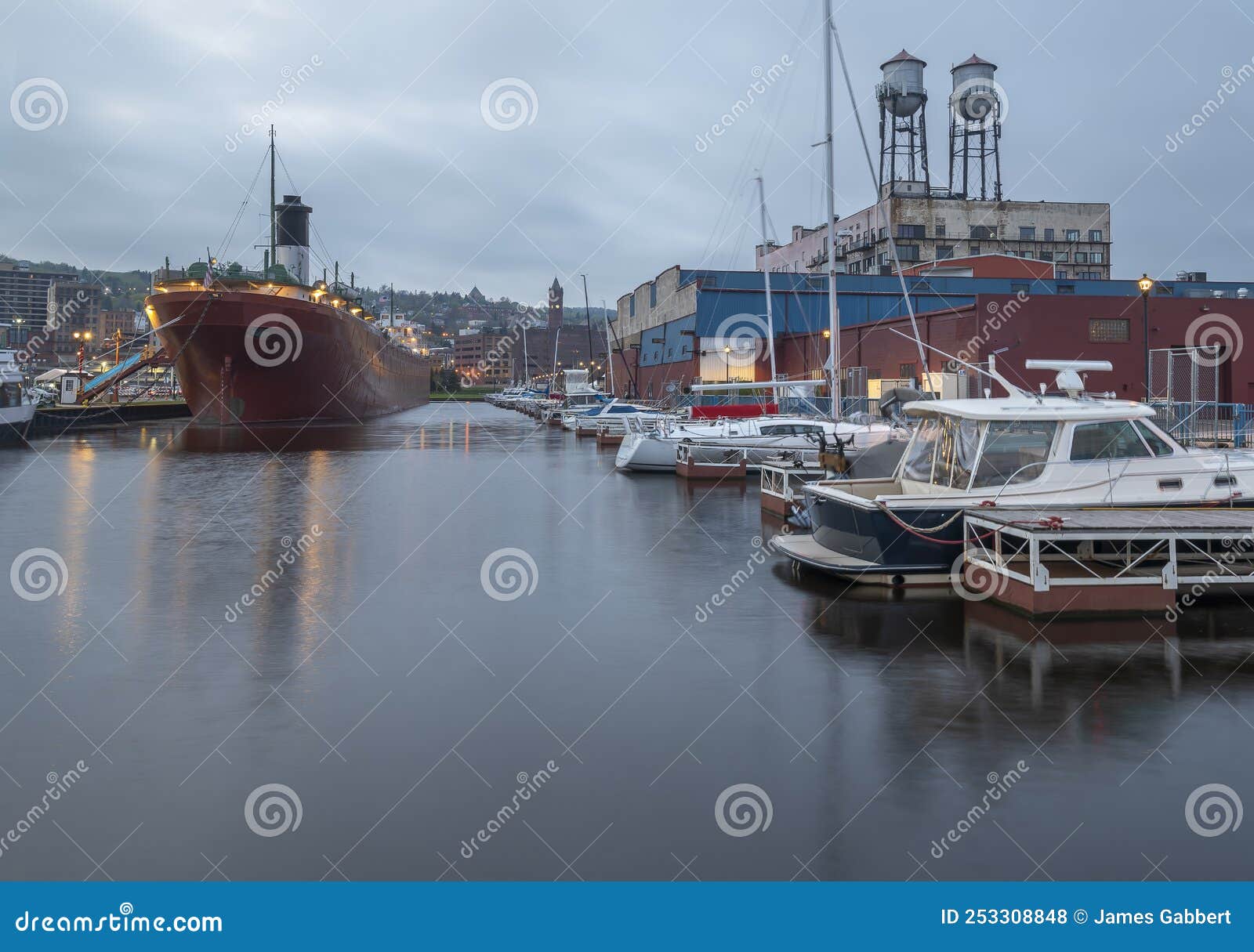 Harbor at Dawn in Duluth, Minnesota Stock Photo - Image of duluth, city ...