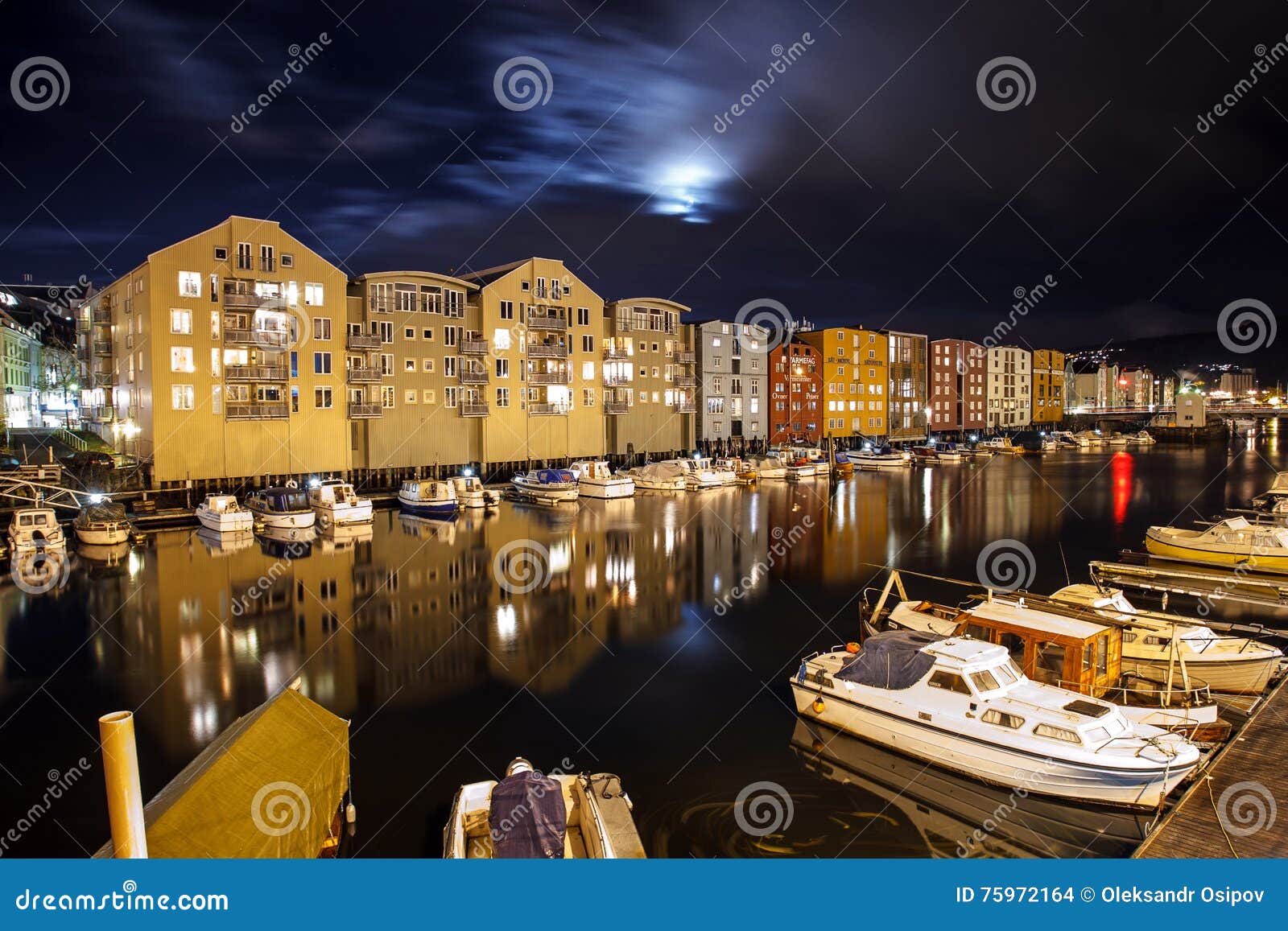 Harbor in the night editorial stock image. Image of landing - 75972164