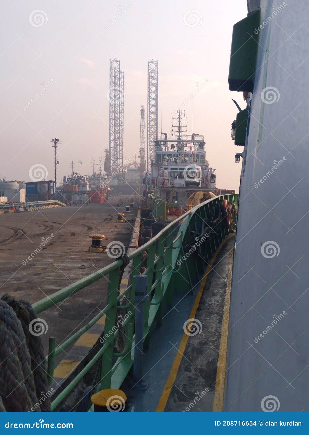 Harbour Cloudy Ships Boat Seaman Work Offshore Dutty Editorial Stock ...