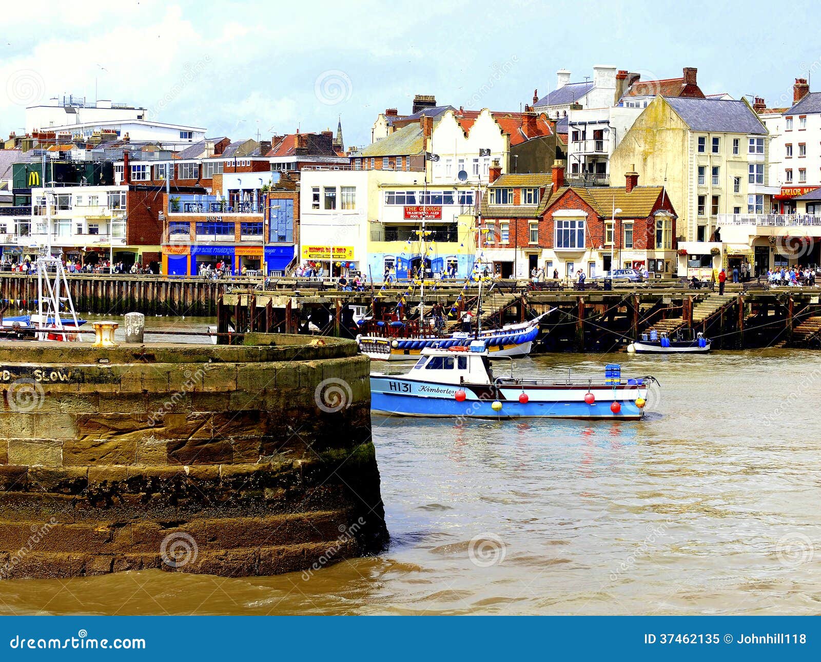 The Harbour Entrance at Bridlington Editorial Image - Image of ...