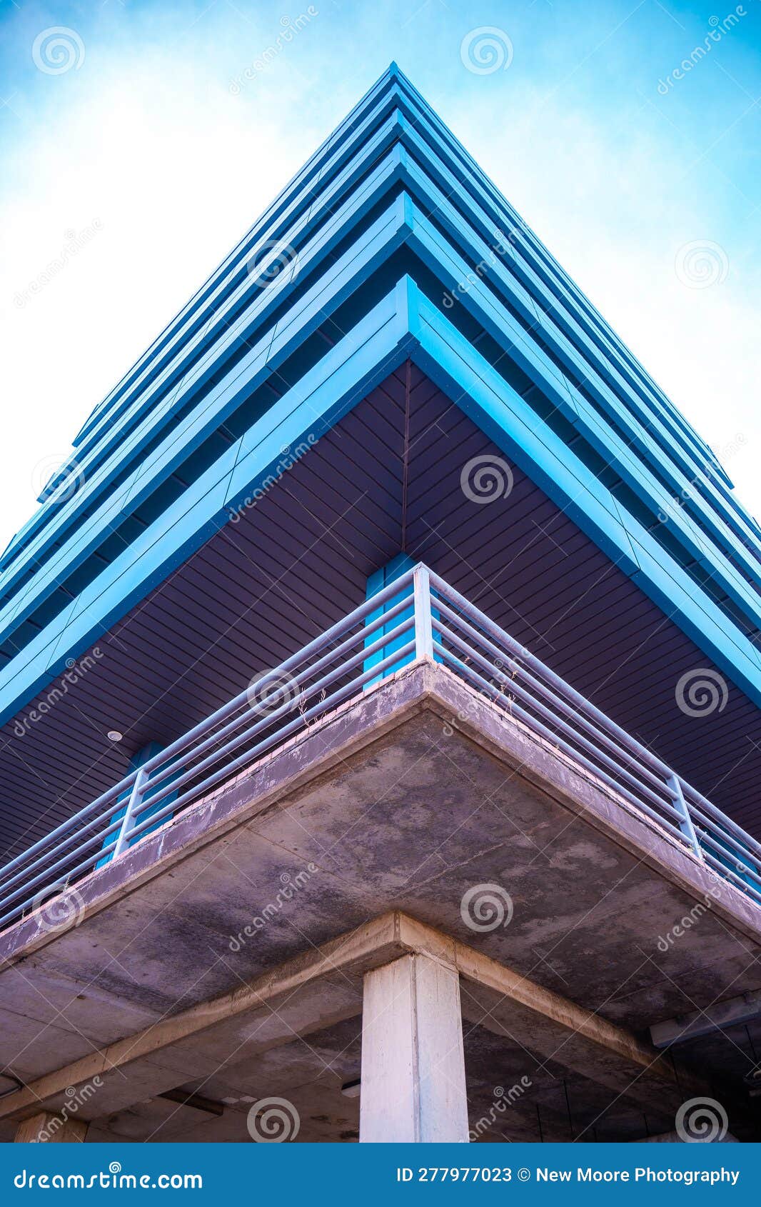 Harbourview Plaza Corner Angle Stock Image - Image of tine, cladding ...