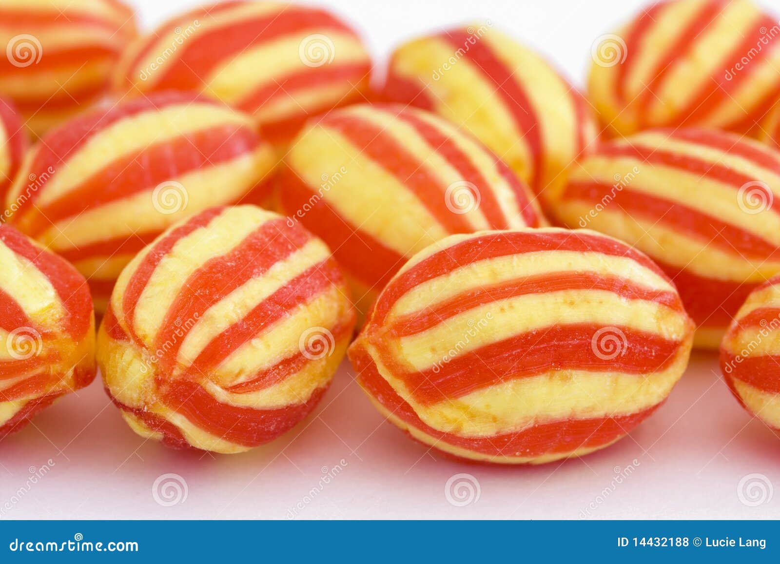 Hard Gekookte Gestreepte Snoepjes Stock Foto - Image of traditioneel ...