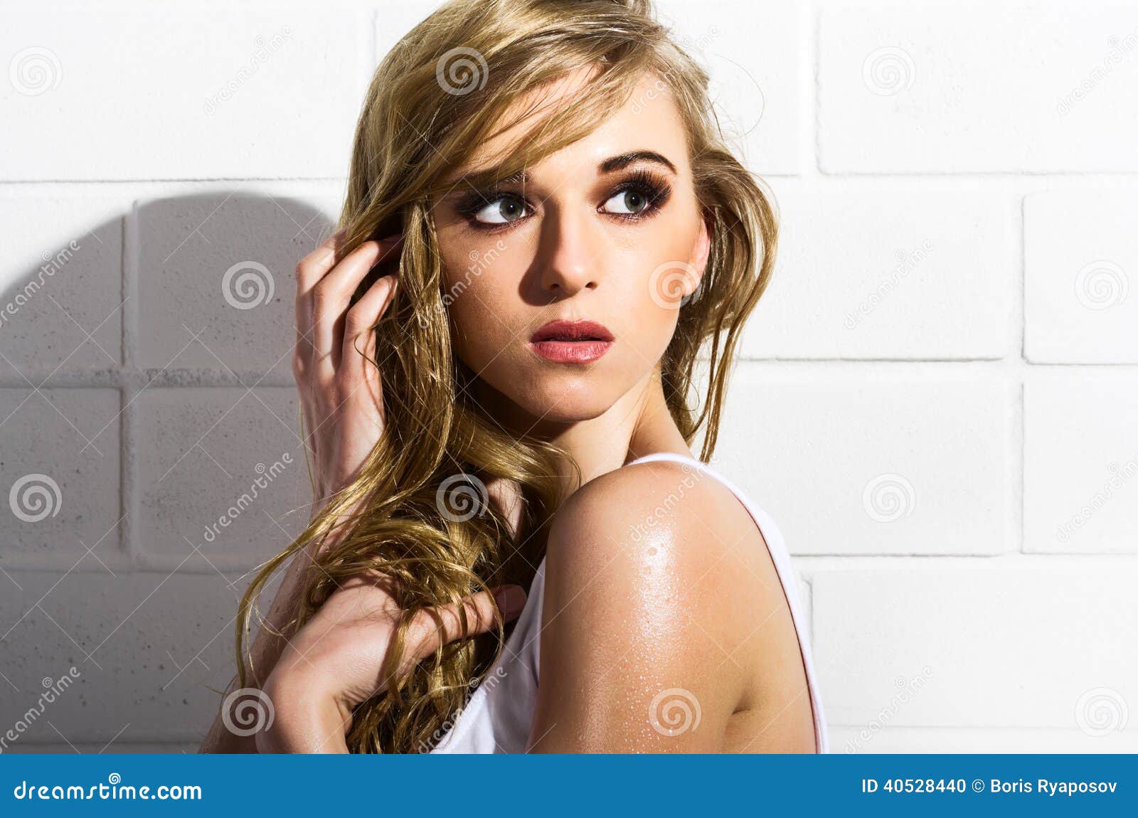 Hard Light Portrait of Woman (dark Version) Stock Photo - Image of ...
