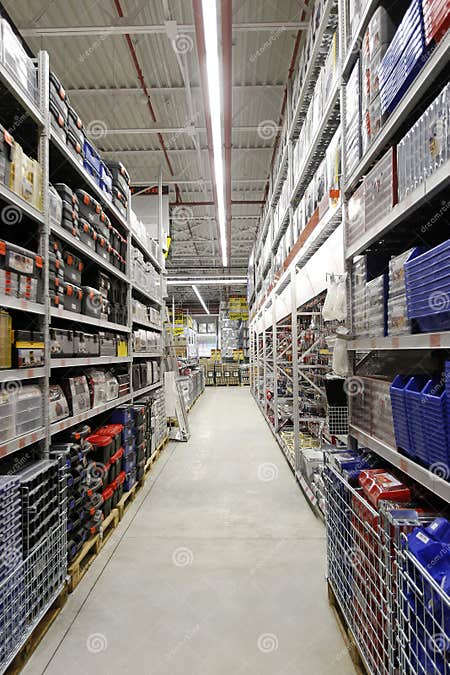 Hardware store editorial photo. Image of large, objects - 19484996