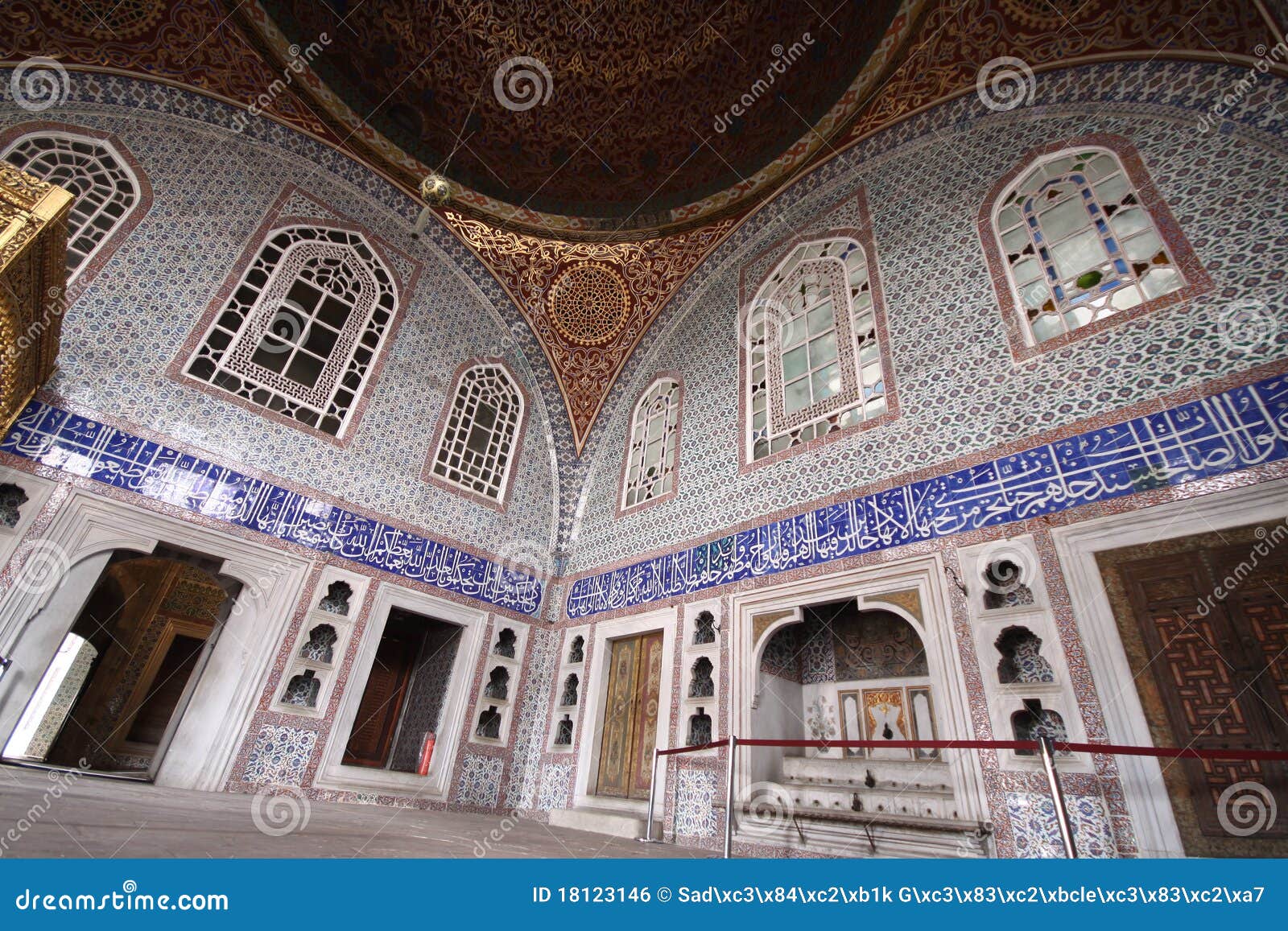 Harem of Topkapi Palace editorial photo. Image of room - 18123146