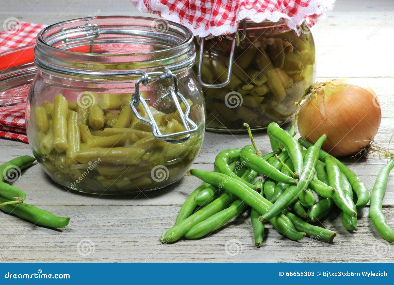 Haricots frais image stock. Image du ébullition, nourriture - 66658303