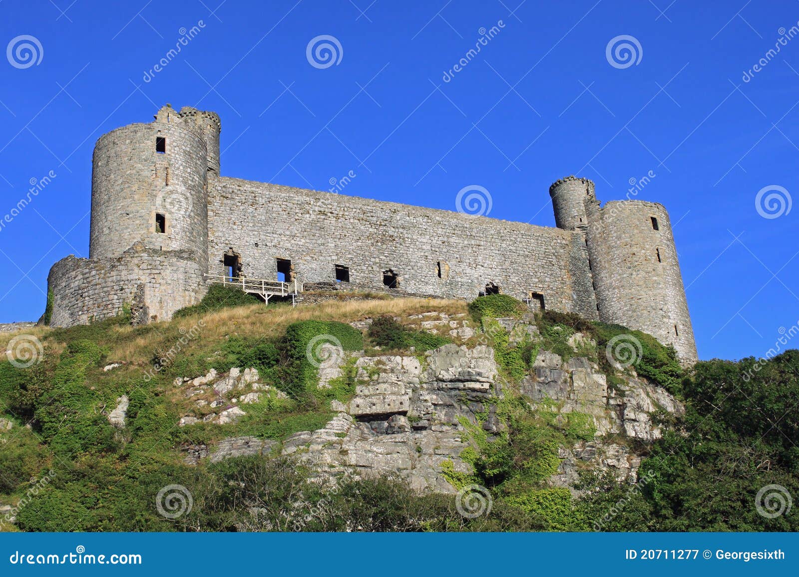 Harlech Castle, Gwynedd, Wales Stock Image - Image of cymru, gwynedd ...