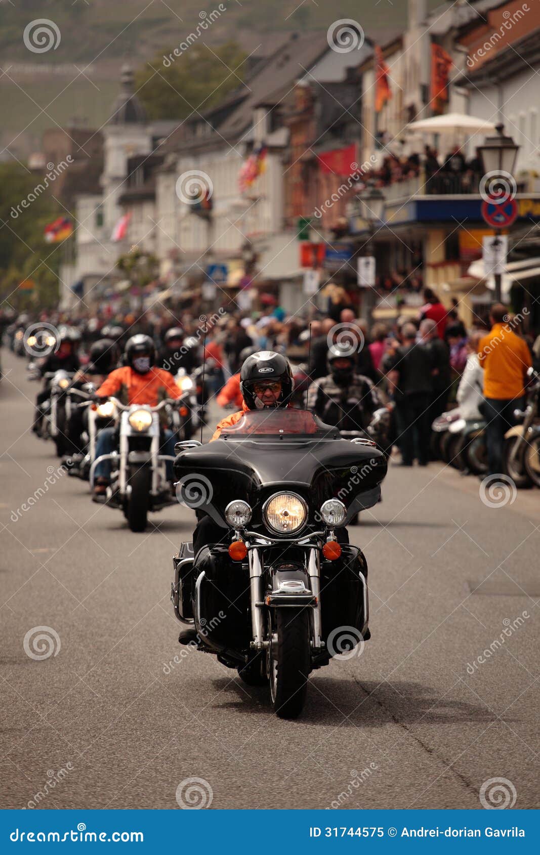 Harley Davidson Motorcade image éditorial. Image du moteur - 31744575