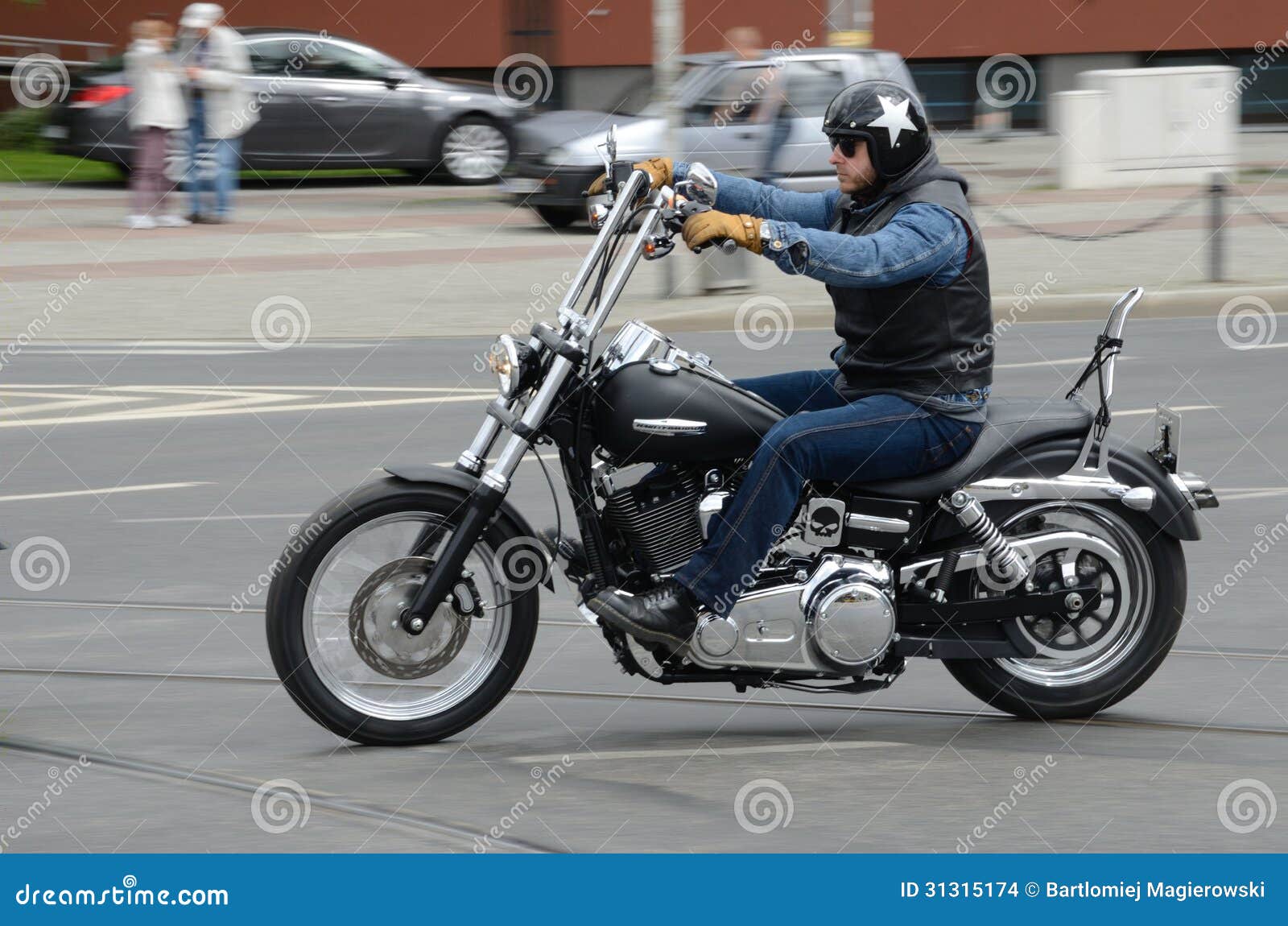 Harley-Davidson-motorrijder Redactionele Stock Afbeelding - Image of ...