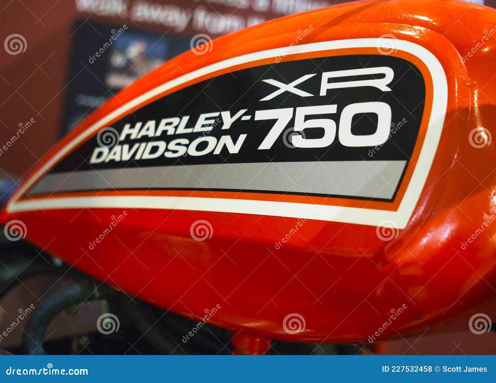 The Harley-Davidson XR-750 Would Dominate in Dirt Track Racing for ...