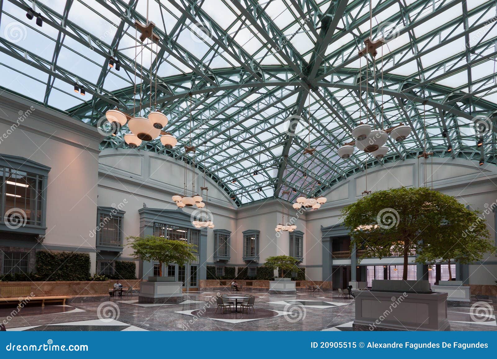Harold Washington Library Chicago Stock Image - Image of illinois ...