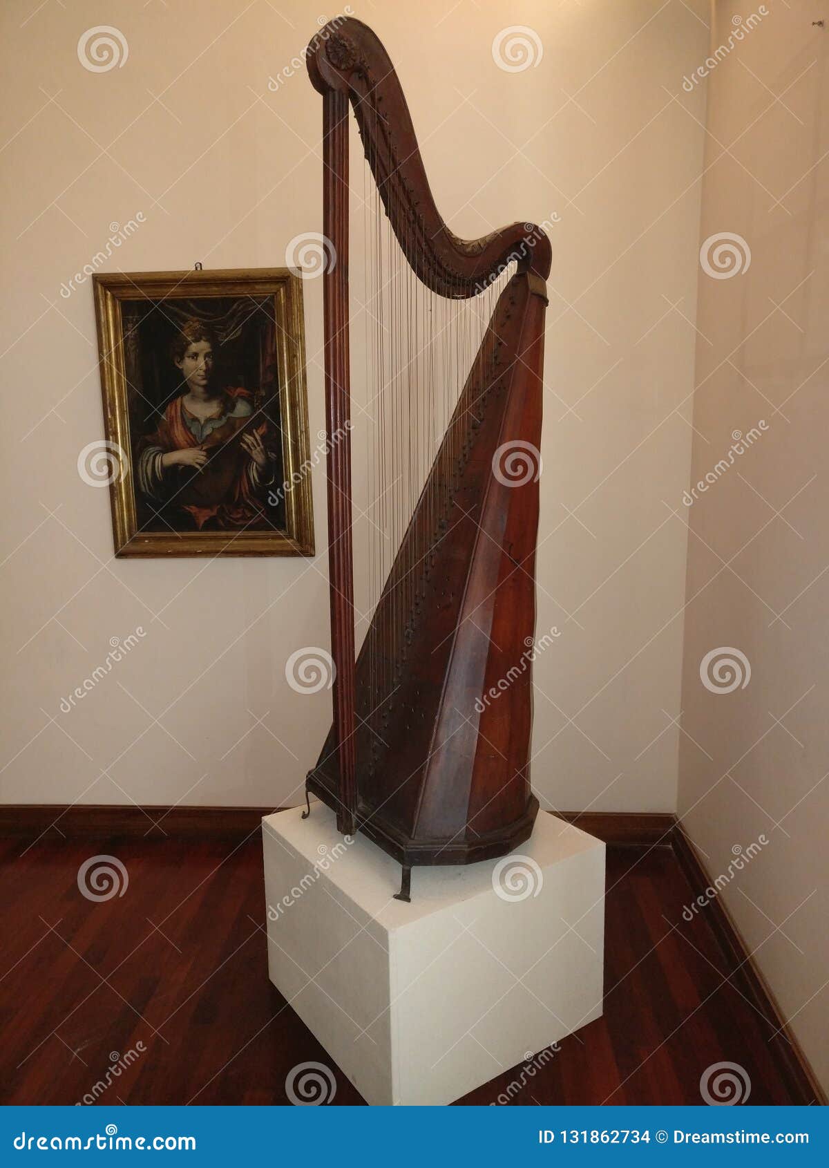 Harp editorial stock image. Image of musical, exposition - 131862734