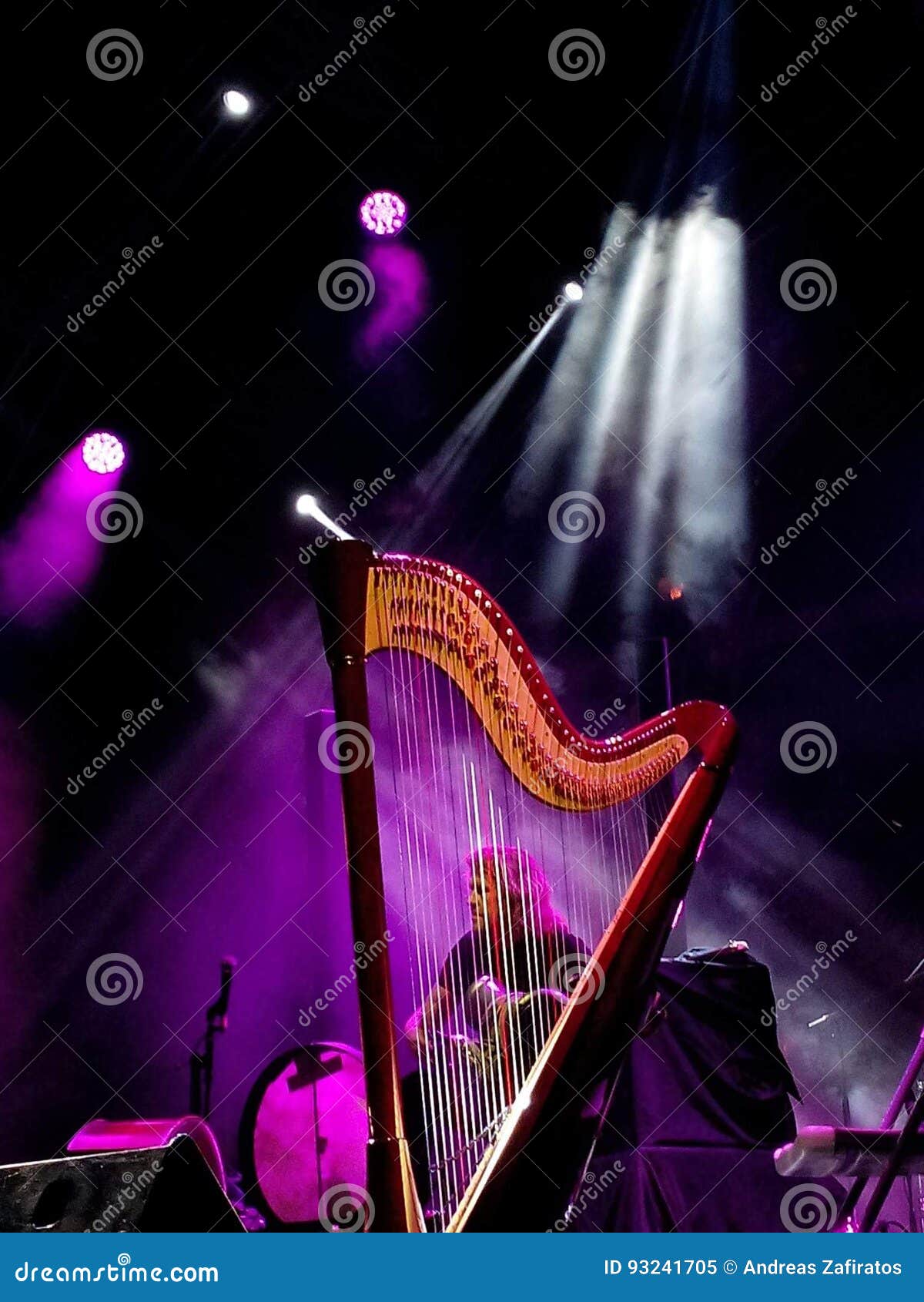 The harp editorial image. Image of music, musician, lights - 93241705