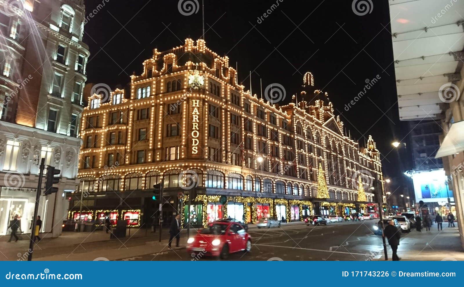 Harrods Department Store editorial photo. Image of london - 171743226