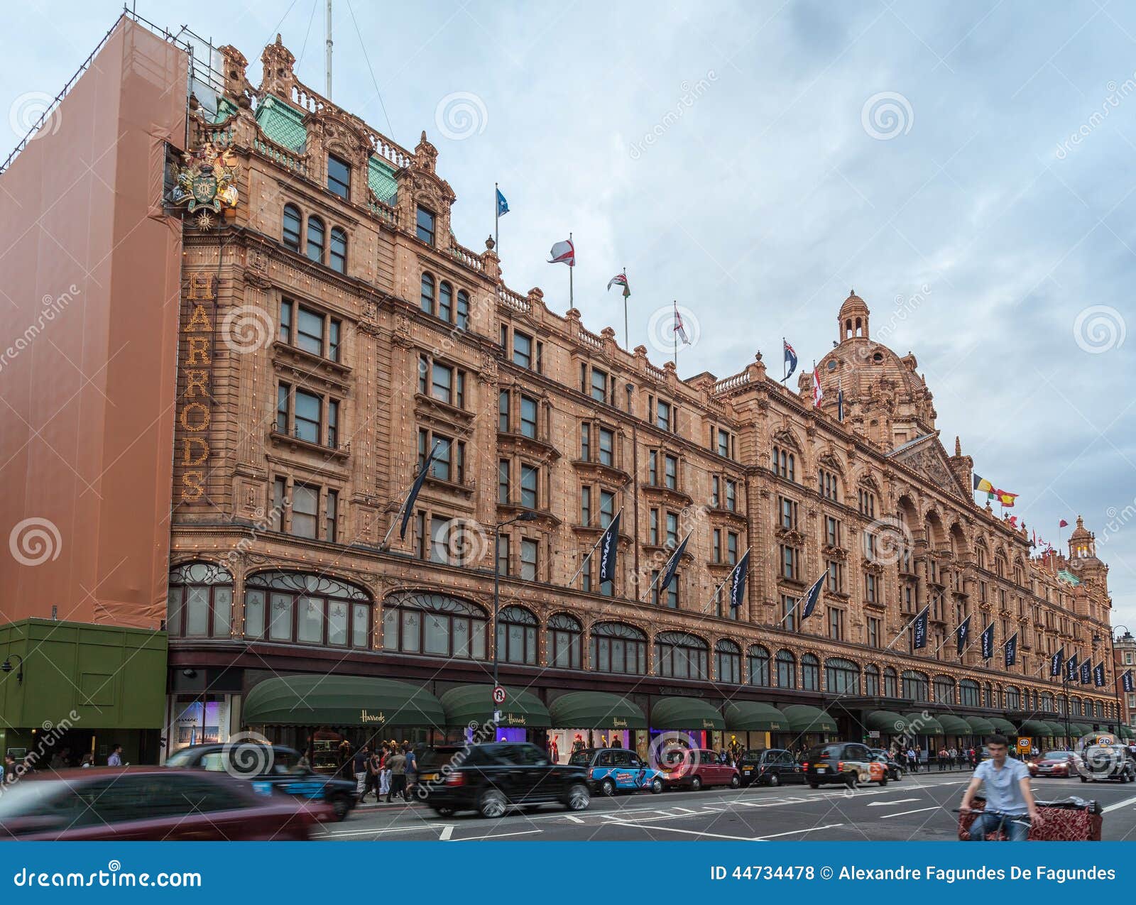 Harrods-Kaufhaus London England Redaktionelles Stockfoto - Bild von ...