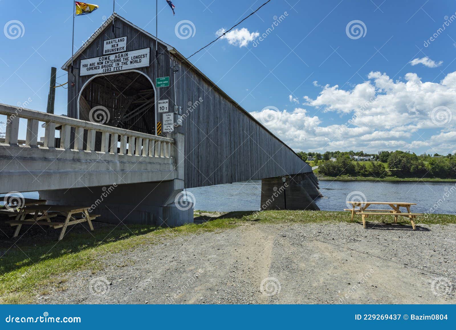 Hartland, New Brunswick: World S Longest Covered Bridge Editorial ...