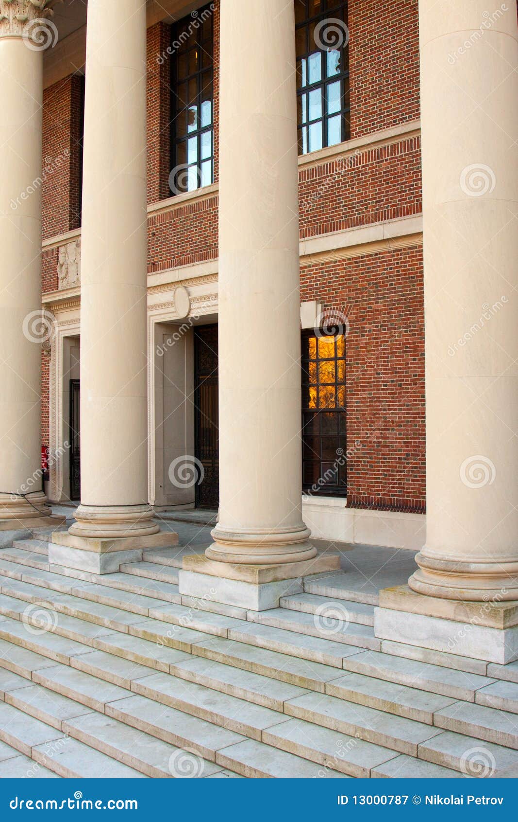 Harvard Library Entrance Columns Stock Image - Image of entrance ...