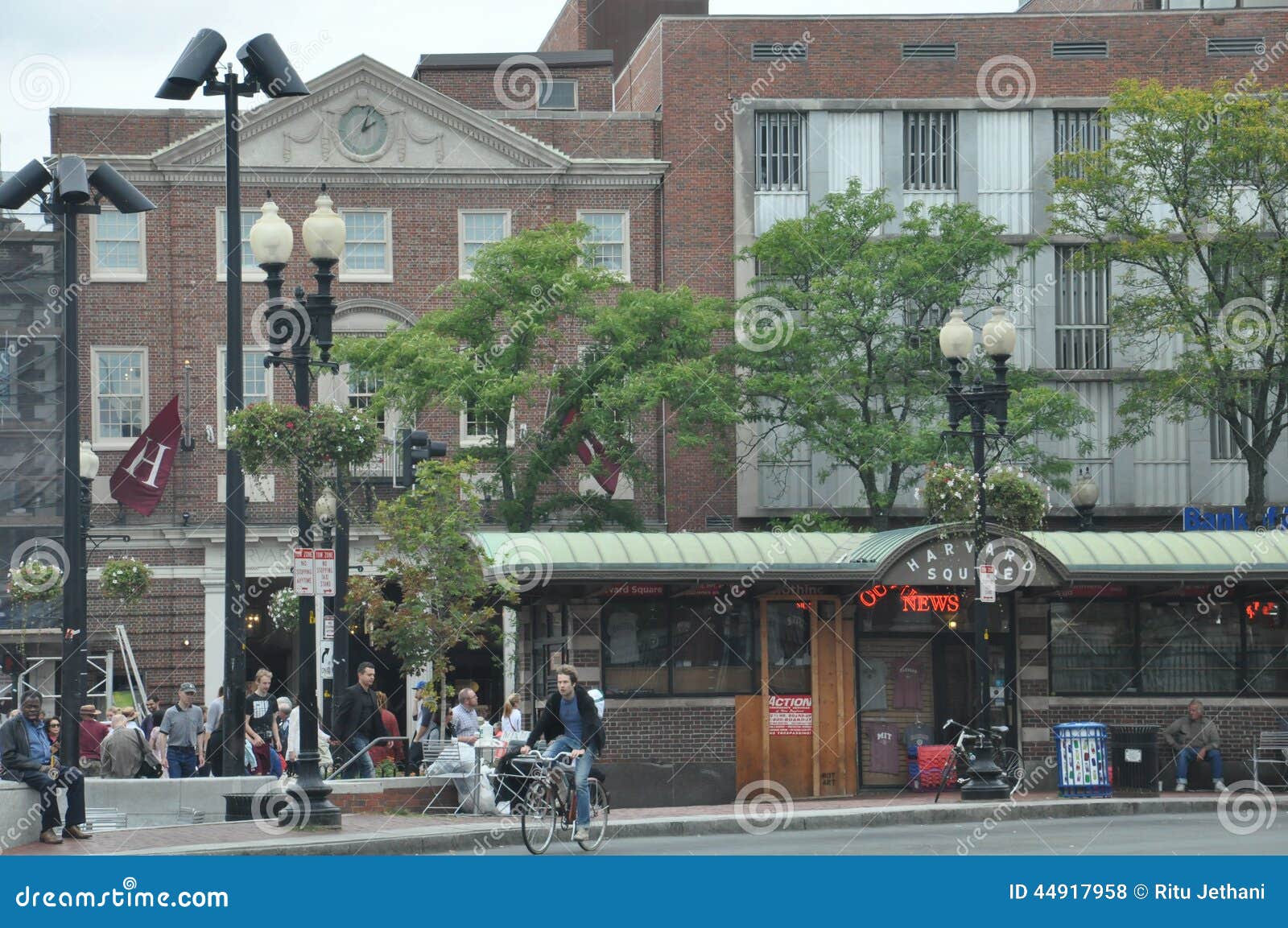 Harvard Square Station in Cambridge, Massachusetts Editorial Stock ...