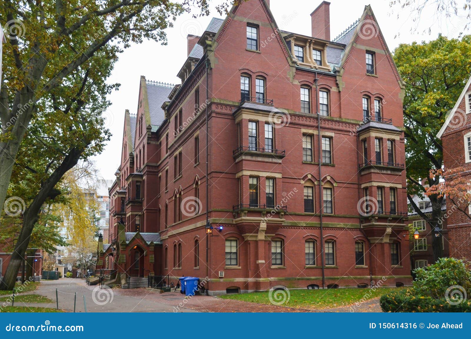 The Harvard University Building in Cambridge, Massachusetts, USA Stock ...