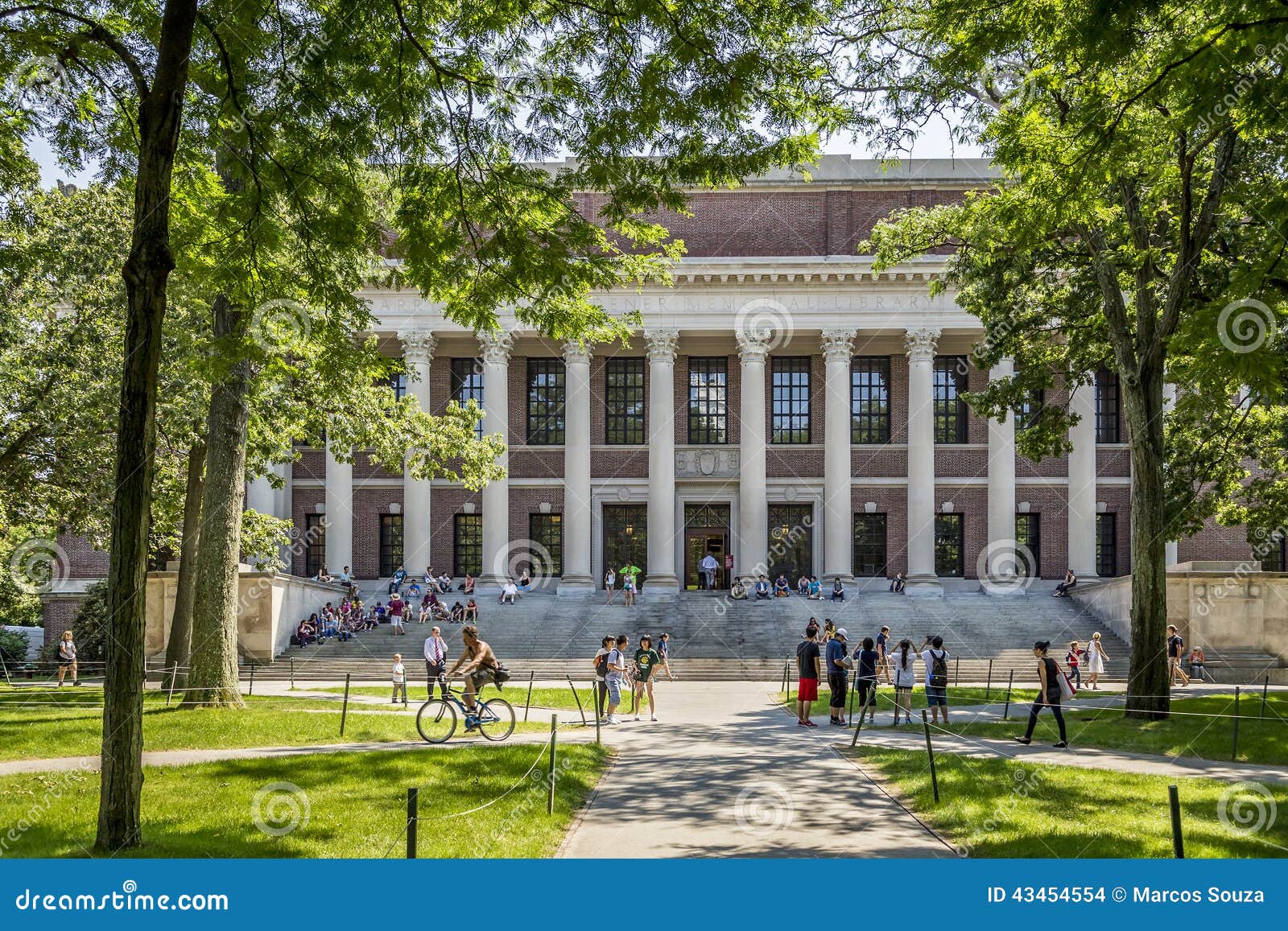 Harvard University Campus editorial stock image. Image of states - 43454554
